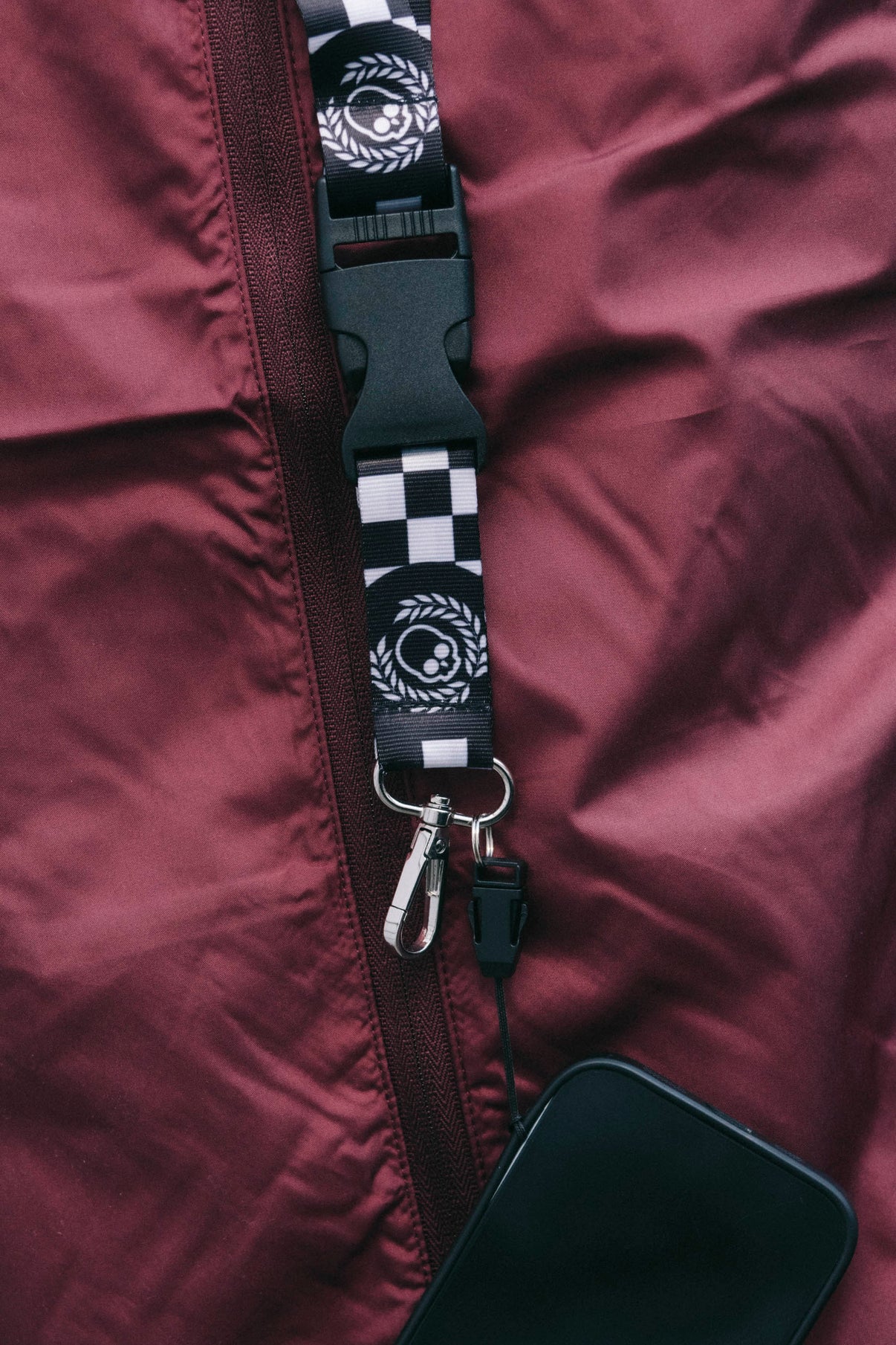 LANDYARD LOGO CHESS – Antifashion